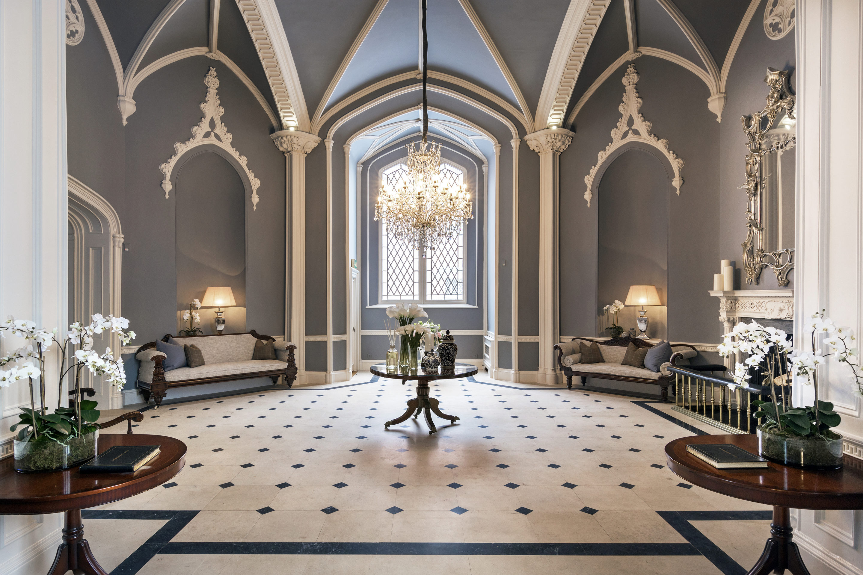 So You Want to Get Married in a Castle? - The Gloss Magazine