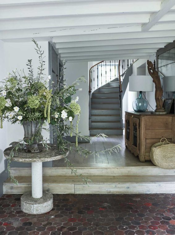 This Classic English Farmhouse Will Make You Want to Redecorate Your ...