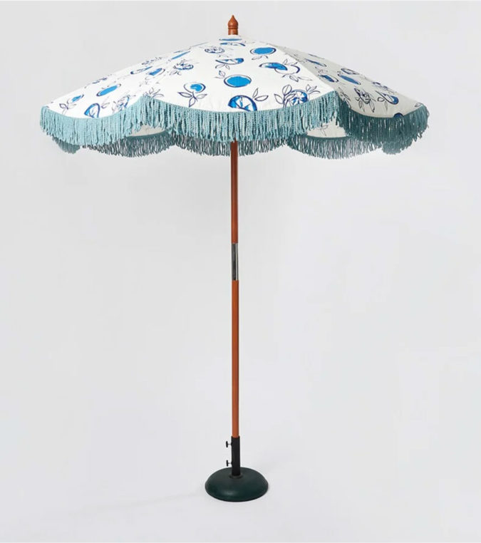8 of the Prettiest Garden Parasols - The Gloss Magazine