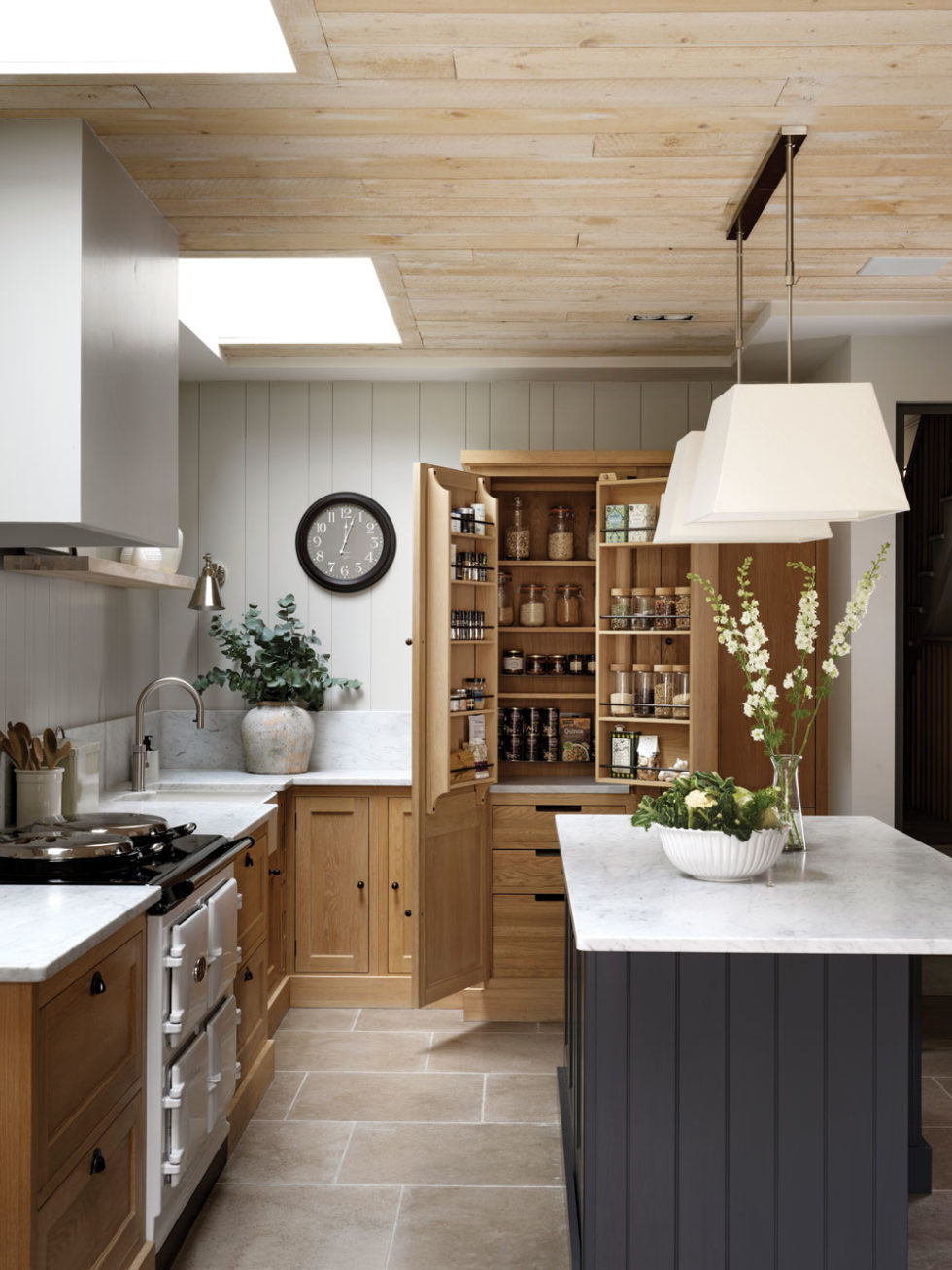 See Inside Designer Emma Sims-Hilditch’s Victorian Home in London - The ...
