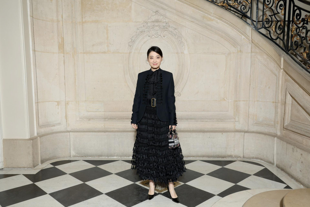 Glossip: The Frow At Dior’s Haute Couture SS23 Show - The Gloss Magazine