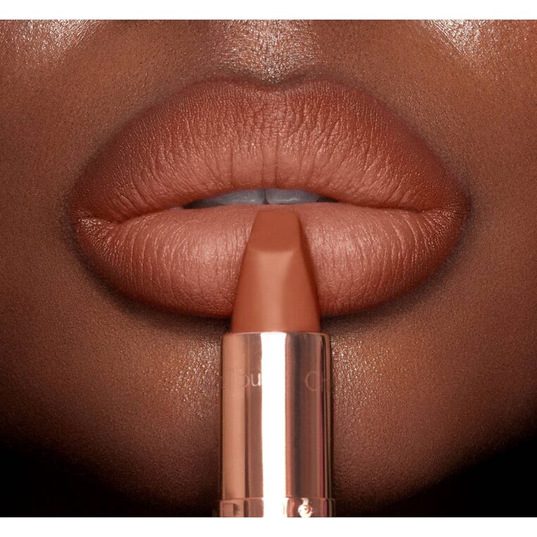Latte Make-Up Is Trending: Here’s How To Get The Look - The Gloss Magazine