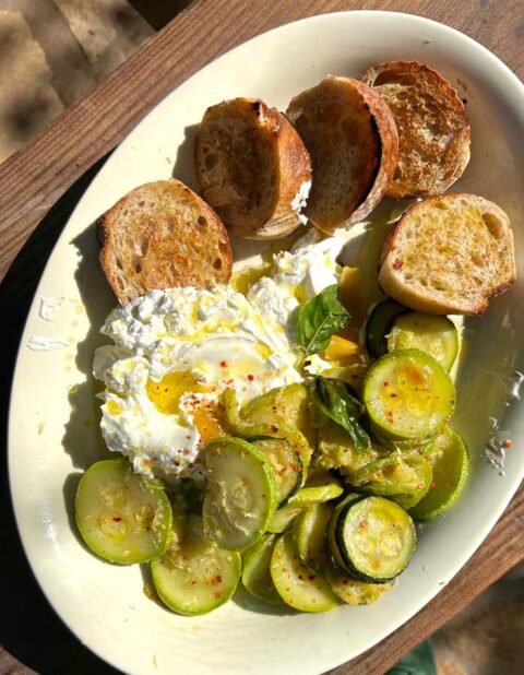 A Delicious Recipe For Lemon, Garlic and Chilli Braised Courgettes ...
