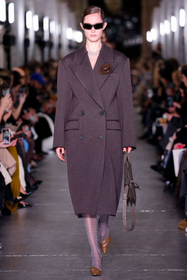 TB_FW24_RUNWAY_LOOKS_22-scaled - The Gloss Magazine