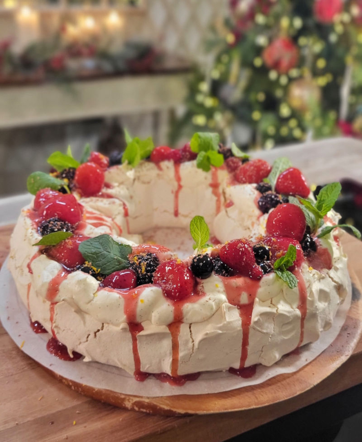 Christmas-Recipe-Mulled-berry-pavlova - The Gloss Magazine