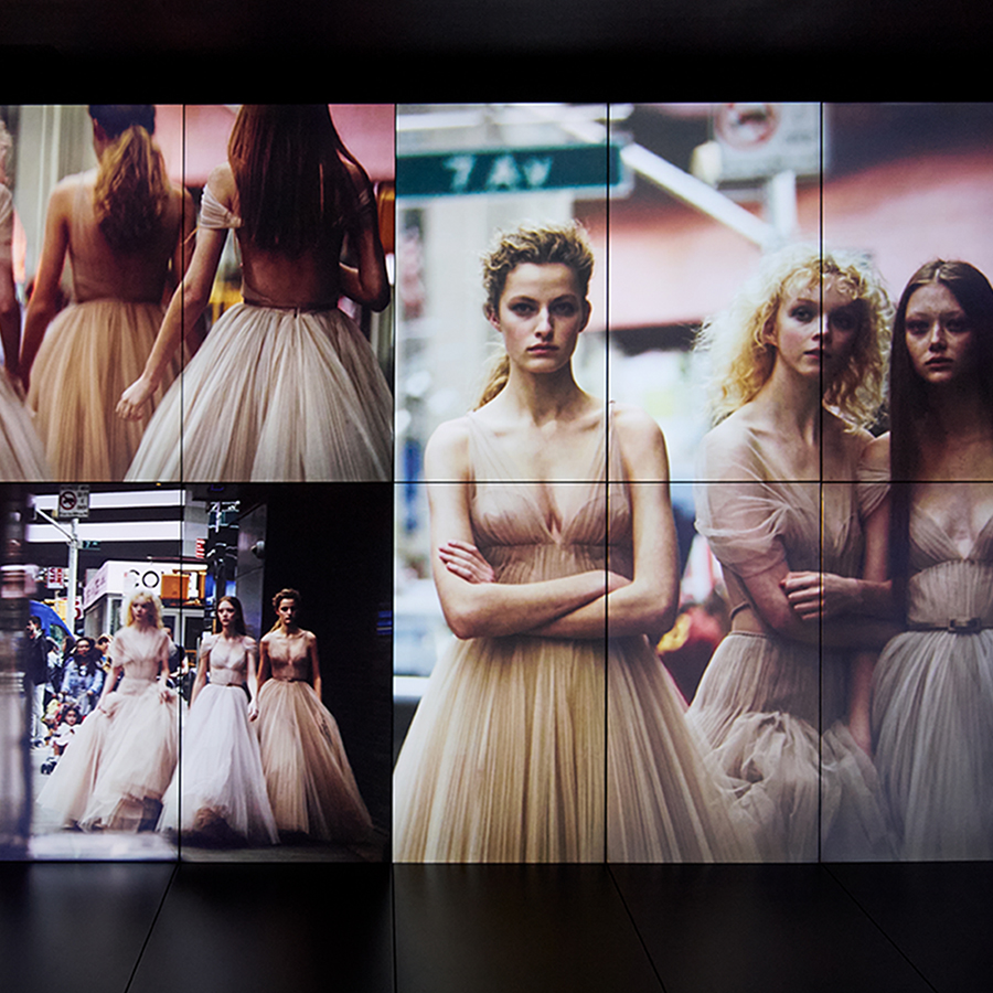 HOLDER-DIOR-x-LINDBERGH-SCENOGRAPHY-©-ADRIEN-DIRAND-(38) - The Gloss ...